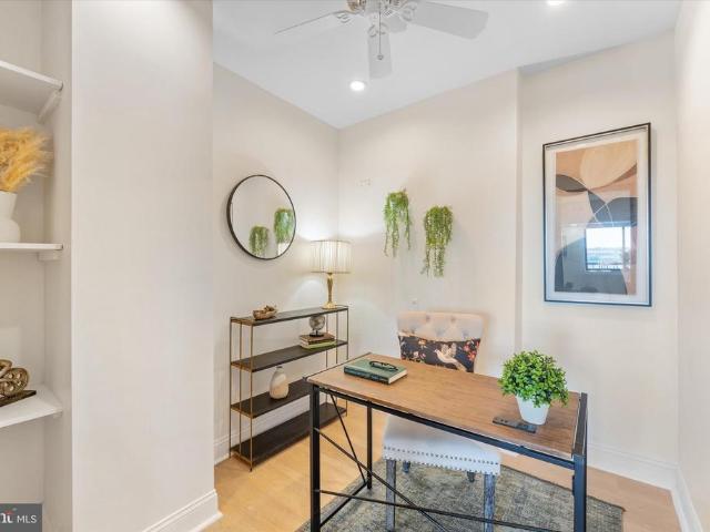 200 N Pickett Street # 1614