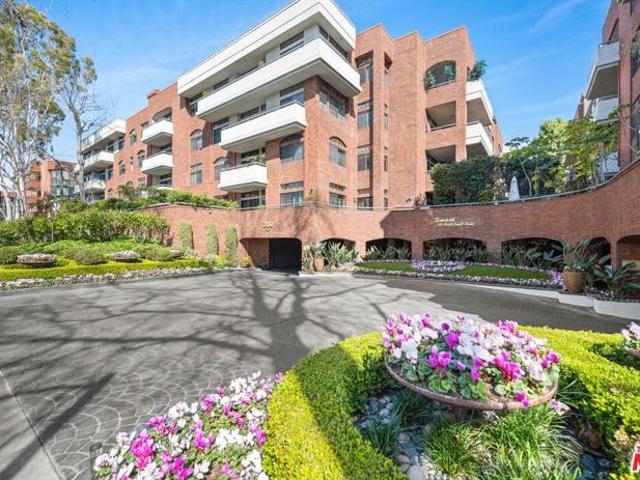 200 N Swall Dr #462, Beverly Hills, CA 90211