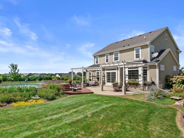 200 Nashotah Rd