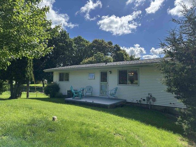 200 Nevada St, Savanna, IL 61074