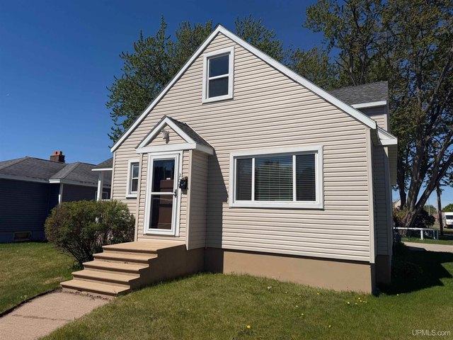 200 S 22nd St, Escanaba, MI 49829