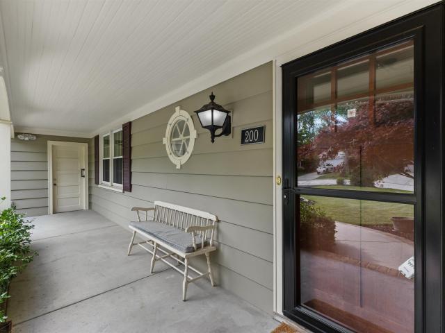 200 S Vincennes Cir
