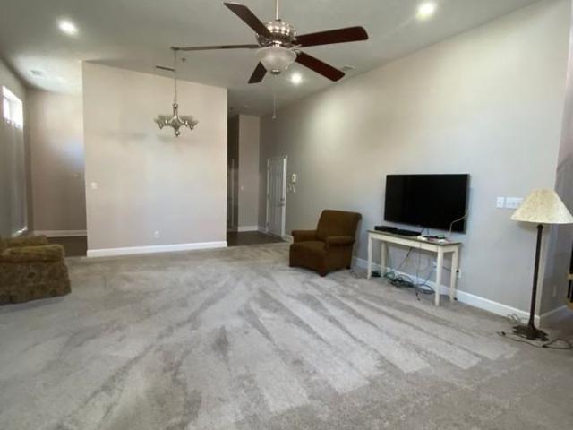 200 S Walnut 3 Bedroom Apartment for Rent at 200 S Walnut St, Muncie, IN 47305