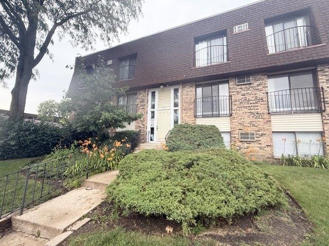 200 S Waters Edge Dr Apt 202, Glendale Heights, IL 60139
