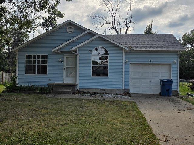 200 S Bobbie Smith St, Diamond, MO 64840