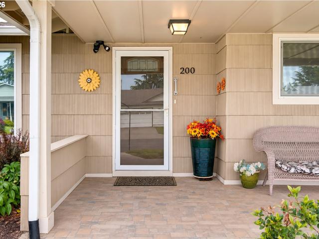 200 s cascade dr
