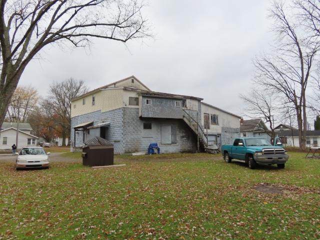 200 S FIRST Street