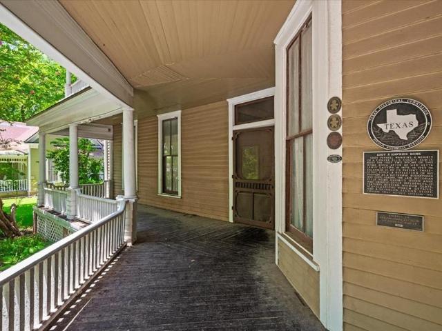 200 S Hawkins Street