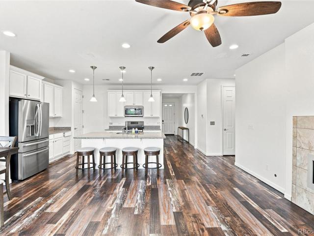200 S Langdale Court