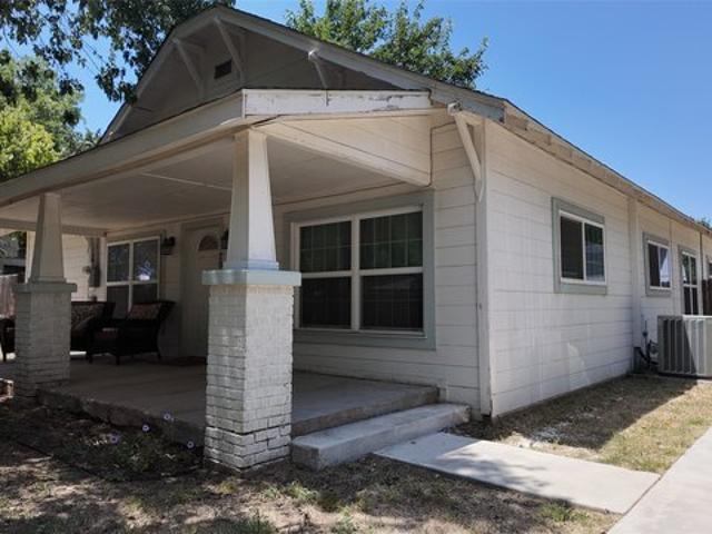 200 S Mimosa St, Paradise, TX 76073