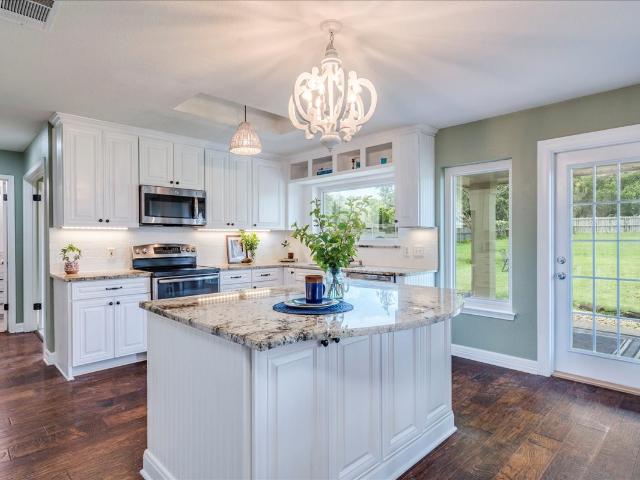 200 S Prairie Ln, Georgetown, TX 78633 | MLS #7355 | Compass