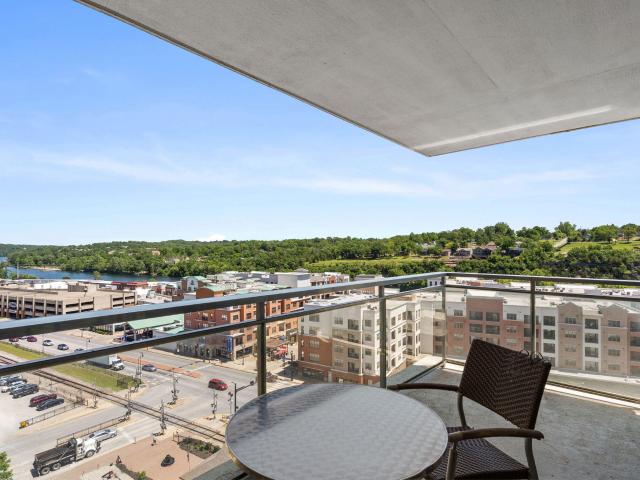 200 S Sycamore Street # # 935
