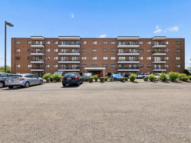 200 Sanders Ferry Rd Apt 2205, Hendersonville, TN 37075