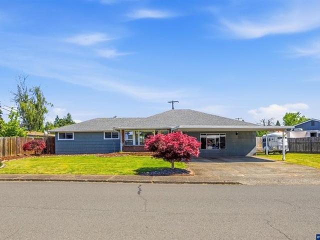 200 SE Walnut Ave, Dallas, OR 97338