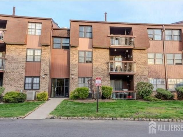 200 Sierra Ct Unit B, Middlesex, NJ 07095