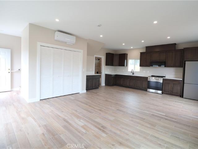 200 Siler Ln 2