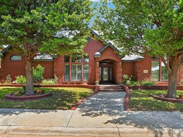 200 Skywood Cir, Midland, TX 79705
