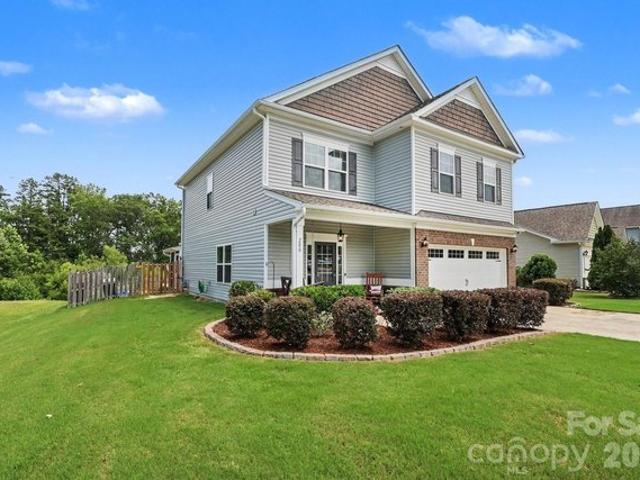200 Stowe Creek Ln, Mount Holly, NC 28120