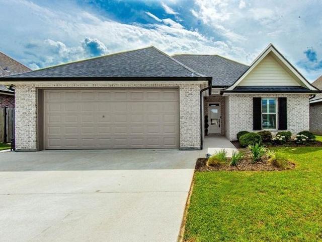 200 Sugar Ridge Dr, Houma, LA 70360