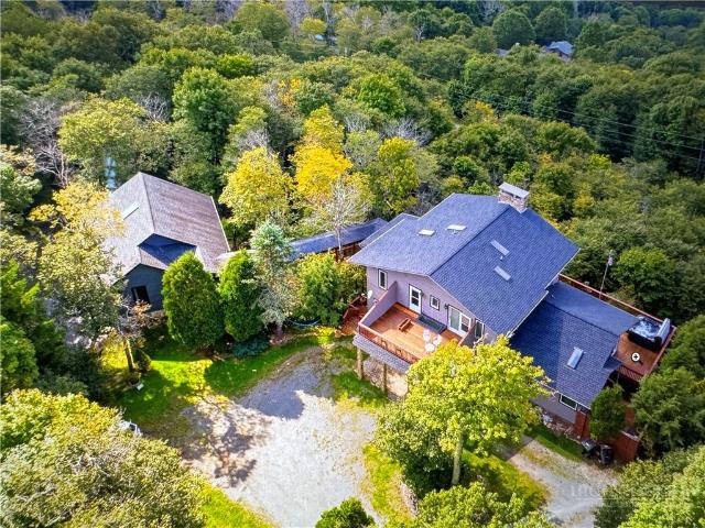 200 Summit Lodge Rd + Guest Chalet