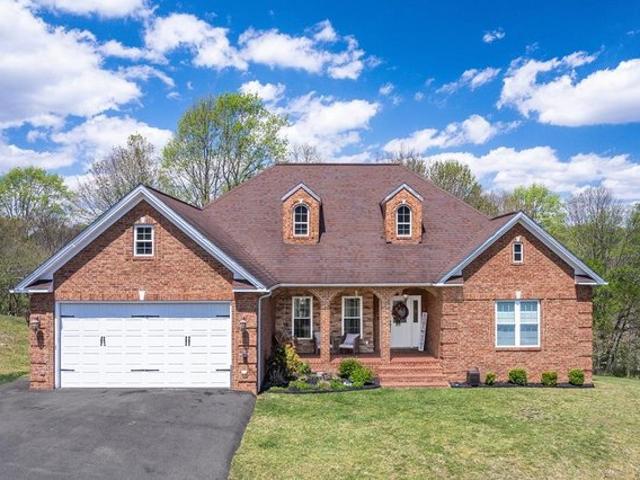 200 Sunrise Dr, Richlands, VA 24641