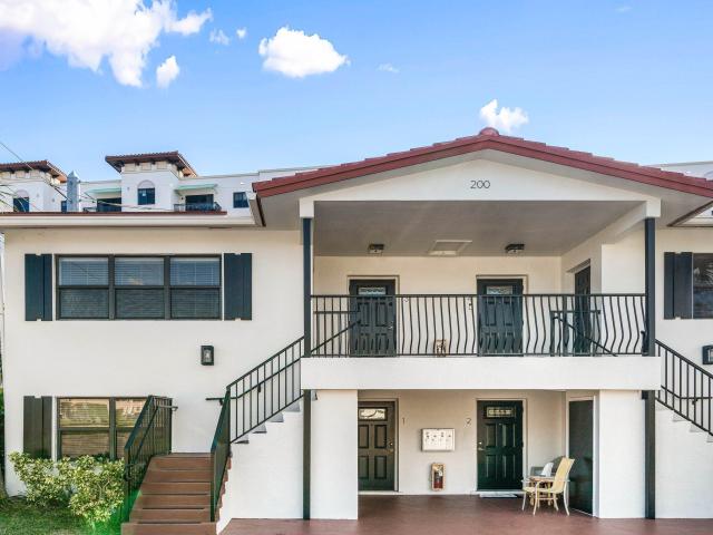 200 SW 7th St, Unit 3, Boca Raton, FL 33432 | MLS #B26013 | Compass