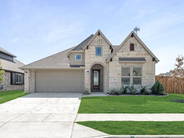 200 Sweetwater Dr, Commerce, TX 75428