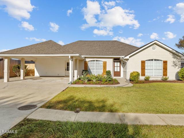 200 Papa Joe Dr, Broussard, LA 70518 | MLS #RA2500004