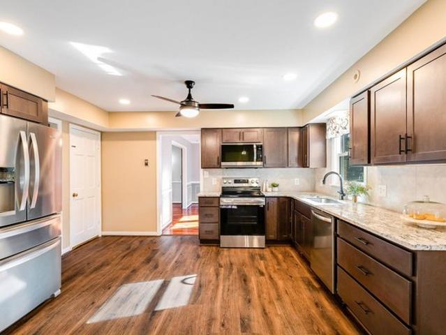 200 Pelham Dr, Waynesboro, VA 22980