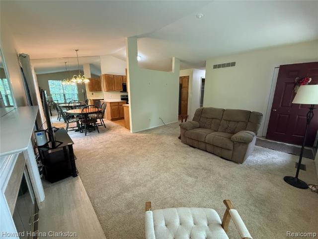 200 Pine Tree Ridge Drive