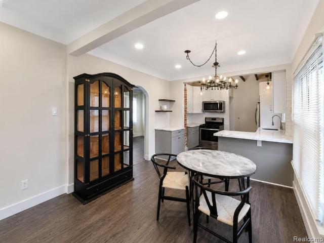200 Pinecrest Drive