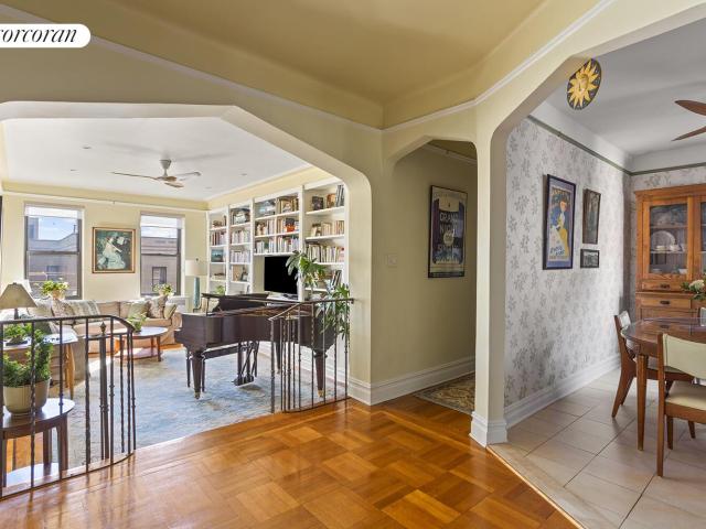 200 Pinehurst Avenue, New York, NY