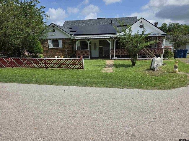 200 Rogers Ave, Henderson, TX 75654