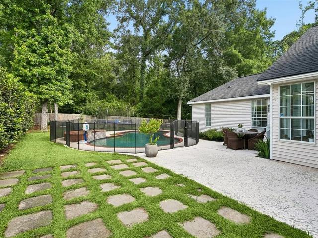 200 Rosedown Way
