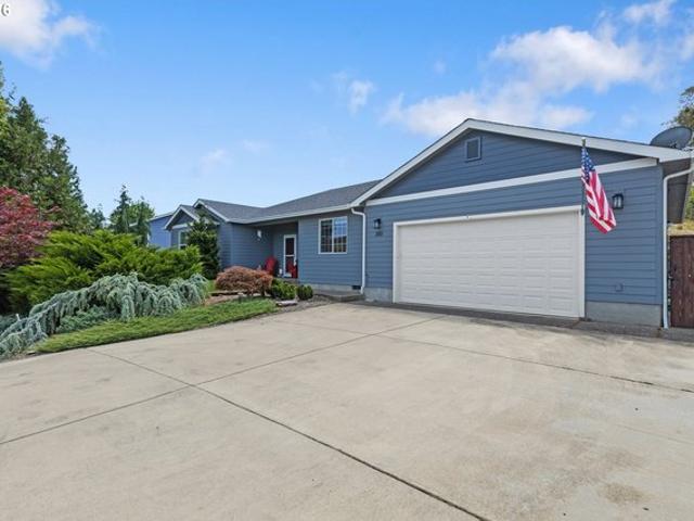 200 Rainbow Ridge Ave, Roseburg, OR 97471