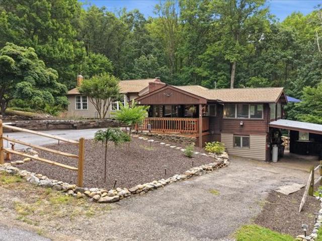 200 Revenoor Rd, Harpers Ferry, WV 25425