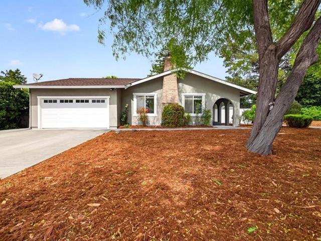 200 Redwood Cir, Petaluma, CA 94954