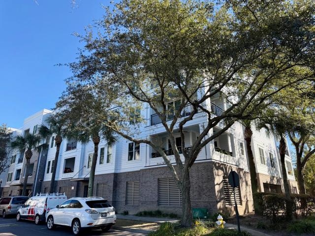200 River Landing Dr, Unit D202, Daniel Island, SC 29492 | MLS #25032 | Compass