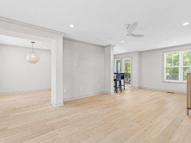 200 River Landing Drive Unit 102e