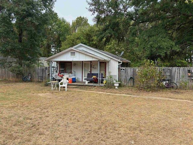 200 Ruby Ln, Longview, TX 75604