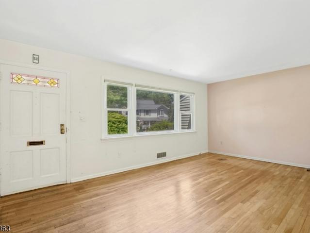 200 Runnymede Pkwy