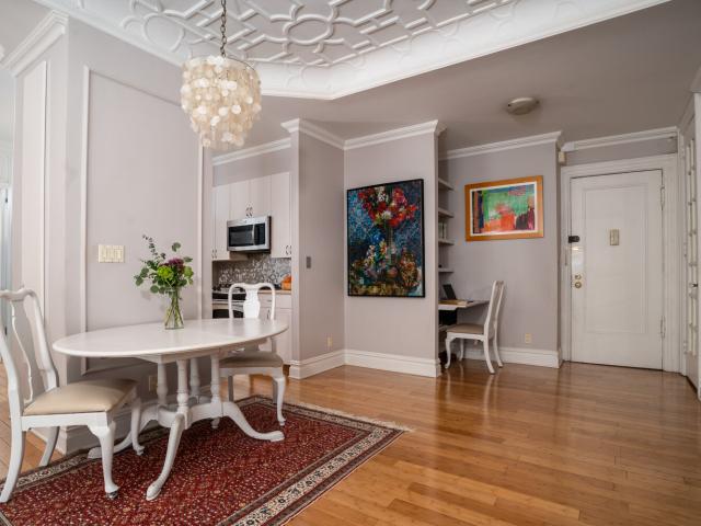 200 W 54TH Street 2D