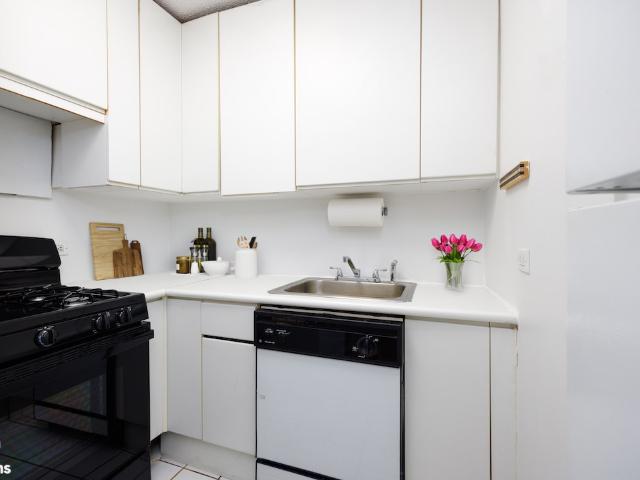 200 W 79TH Street 7A