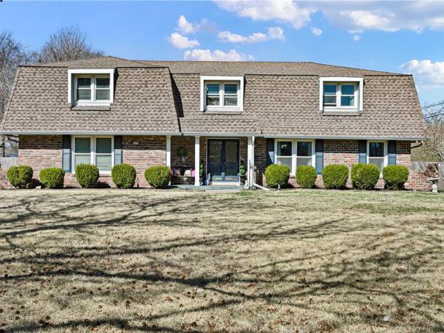 200 W 114 St, Kansas City, MO 64114 | MLS #2604 | Compass