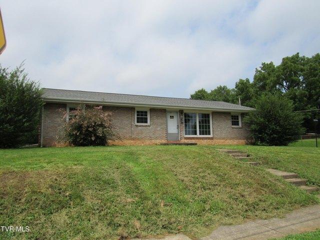 200 W Chilhowie Ave, Johnson City, TN 37604