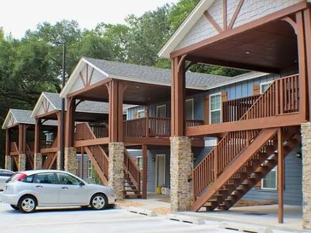 200 W Cranford Ave, Valdosta, GA 31602