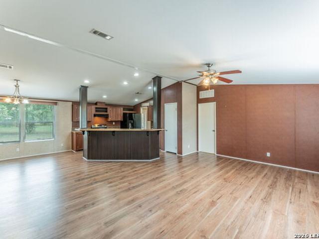 200 W Elwood St