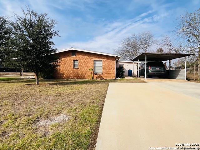 200 W Frio St