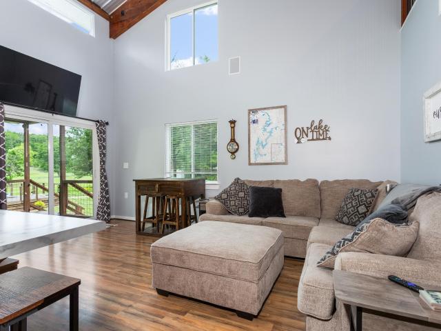 200 W Lake Hill Drive