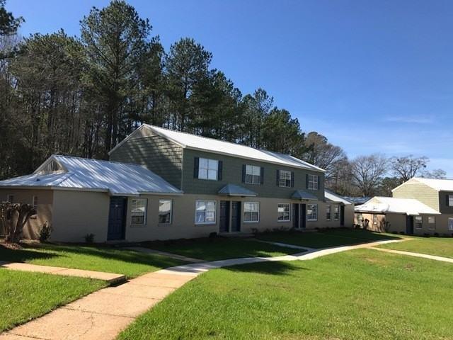 200 W. McMillian Street 1 Bedroom Apartment for Rent at 200 Mcmillan St W, Talladega, AL 35160